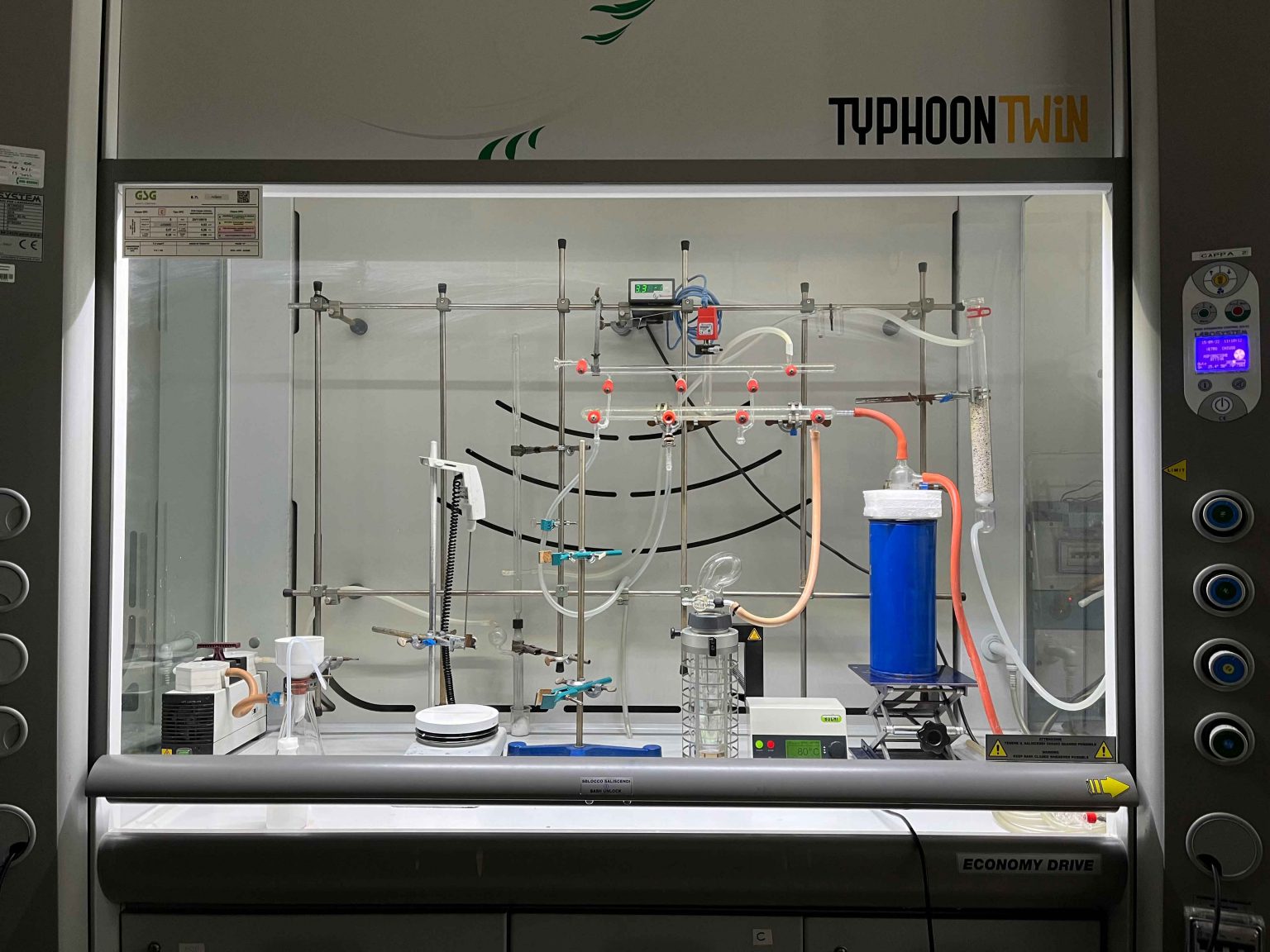 Laboratories - porous